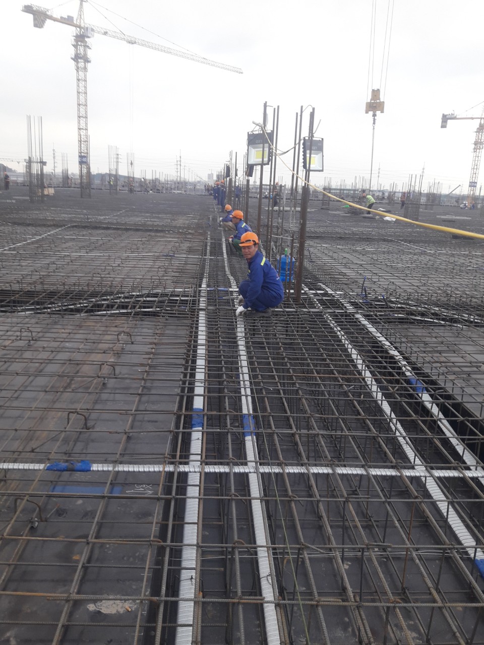 NHÀ MÁY LUXSHARE ICT - VÂN TRUNG